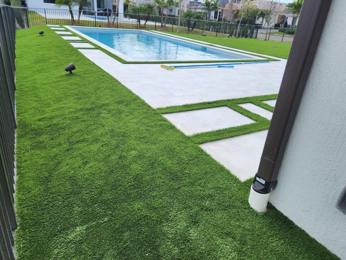 Synthetic Turf for Pool Decks in Palm Beach Gardens, Delray Beach,FL.